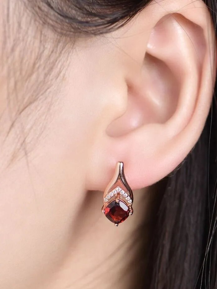 Серьги двусторонние, фианит, размер 200 мм, золотистый — фото 1