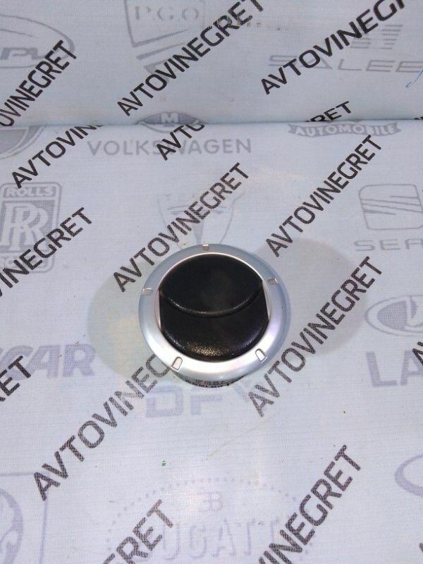 Дефлектор воздуховод Renault Logan Б/У с пробегом