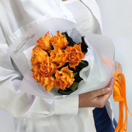 Букет Талисман Флора "Рыжее Солнце", 9 оранжевых роз, высота 40см, в упаковке