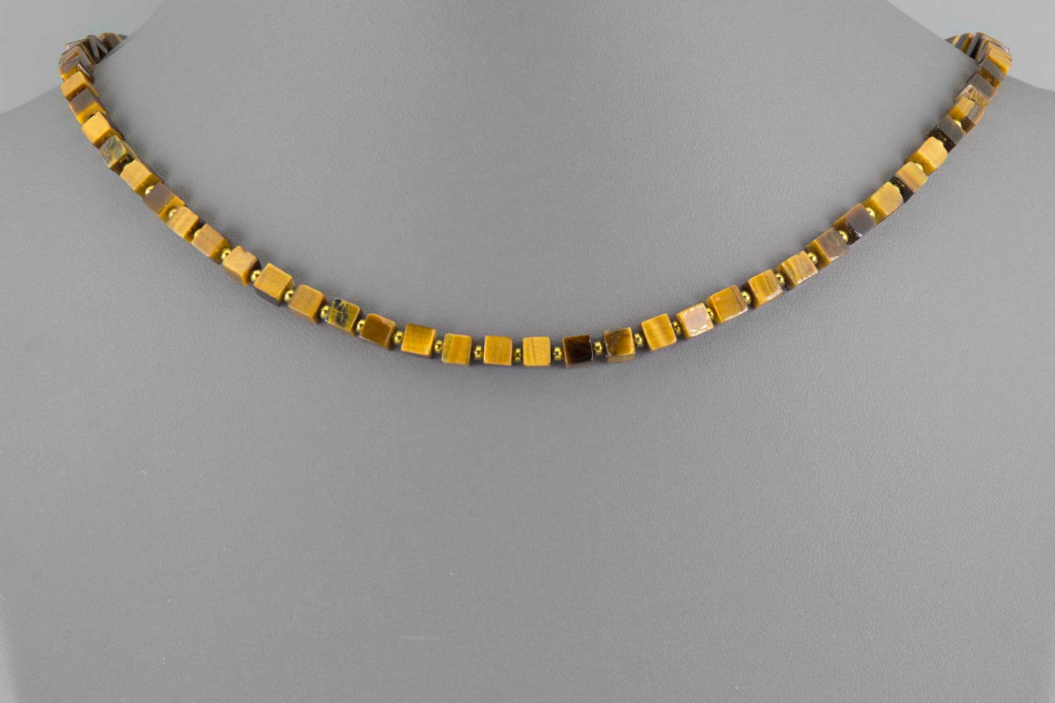 Бусы, тигровый глаз