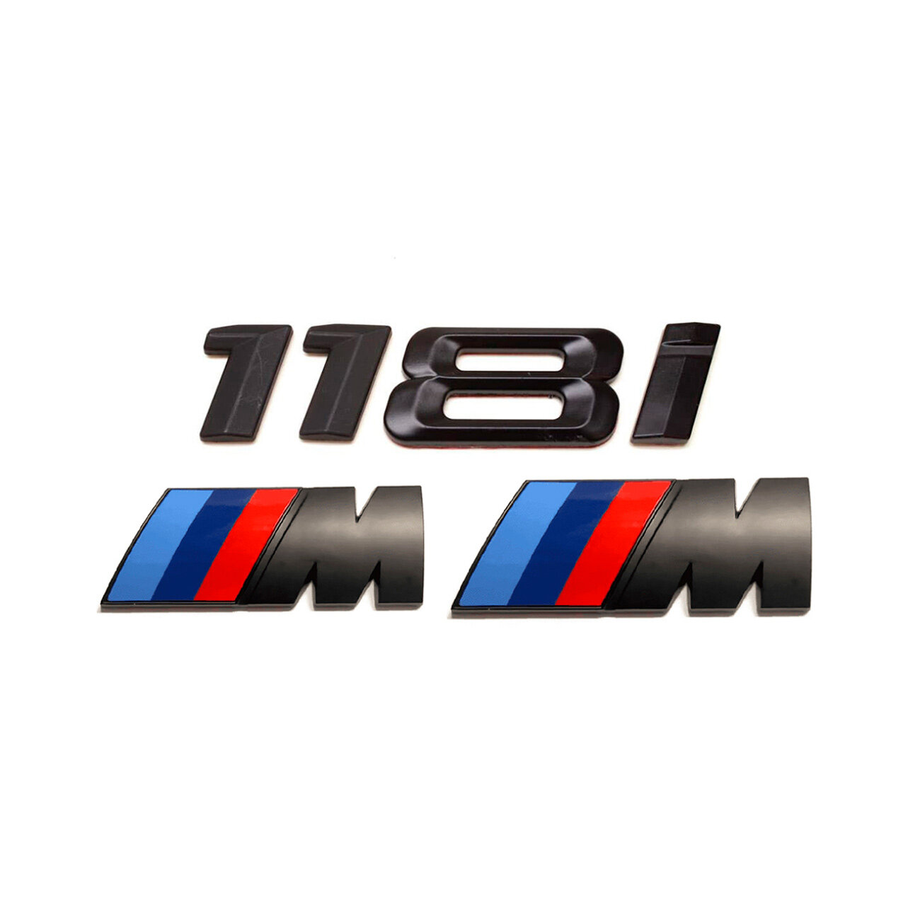 Комплект: шильдик на багажник 120 i для BMW 1 ой серии + 2 эмблемы на крыло M-performance черный глянец