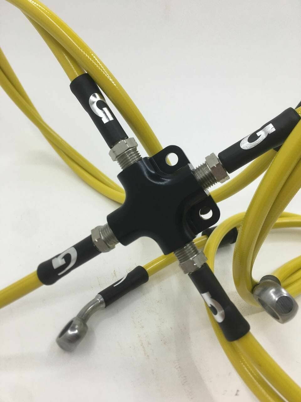 Армированные тормозные шланги Goodridge для квадроцикла BRP G2