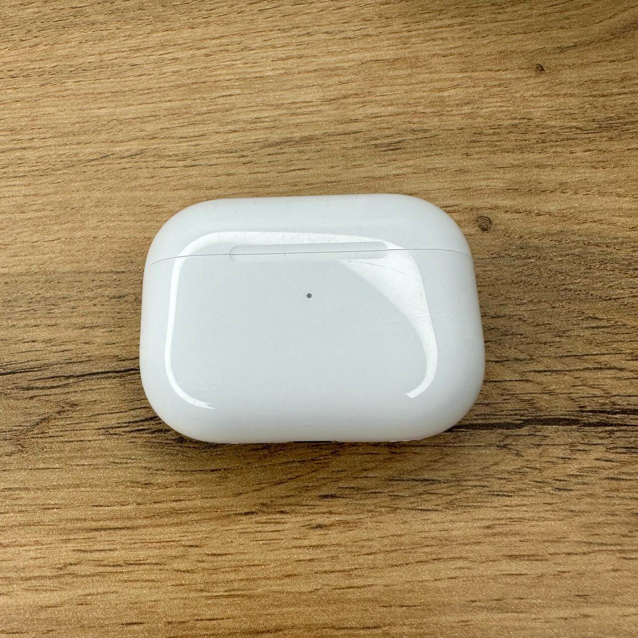 Кейс для наушников Apple AirPods Pro 2 (lightning) A2700