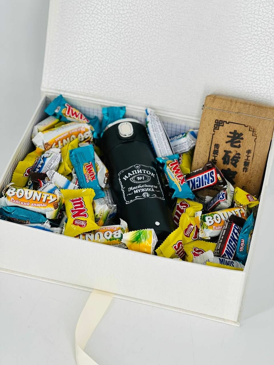 Сладкий подарочный набор для мужчины , чайный букет, конфеты с чаем Пуэр и термокружкой