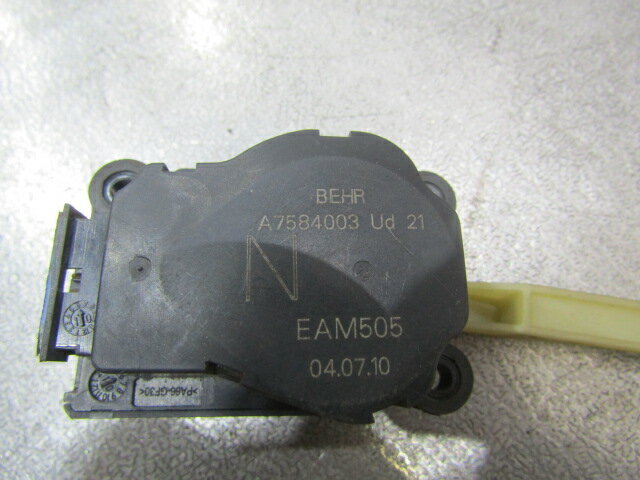 Моторчик заслонки отопителя BEHR MAN TGX, TGS, TGA, TGM, TGL