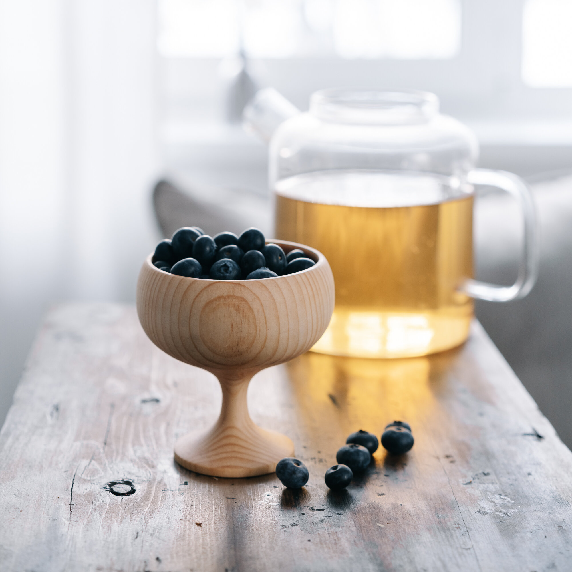 Деревянная Креманка (чаша) на ножке из древесины сибирского кедра. T176