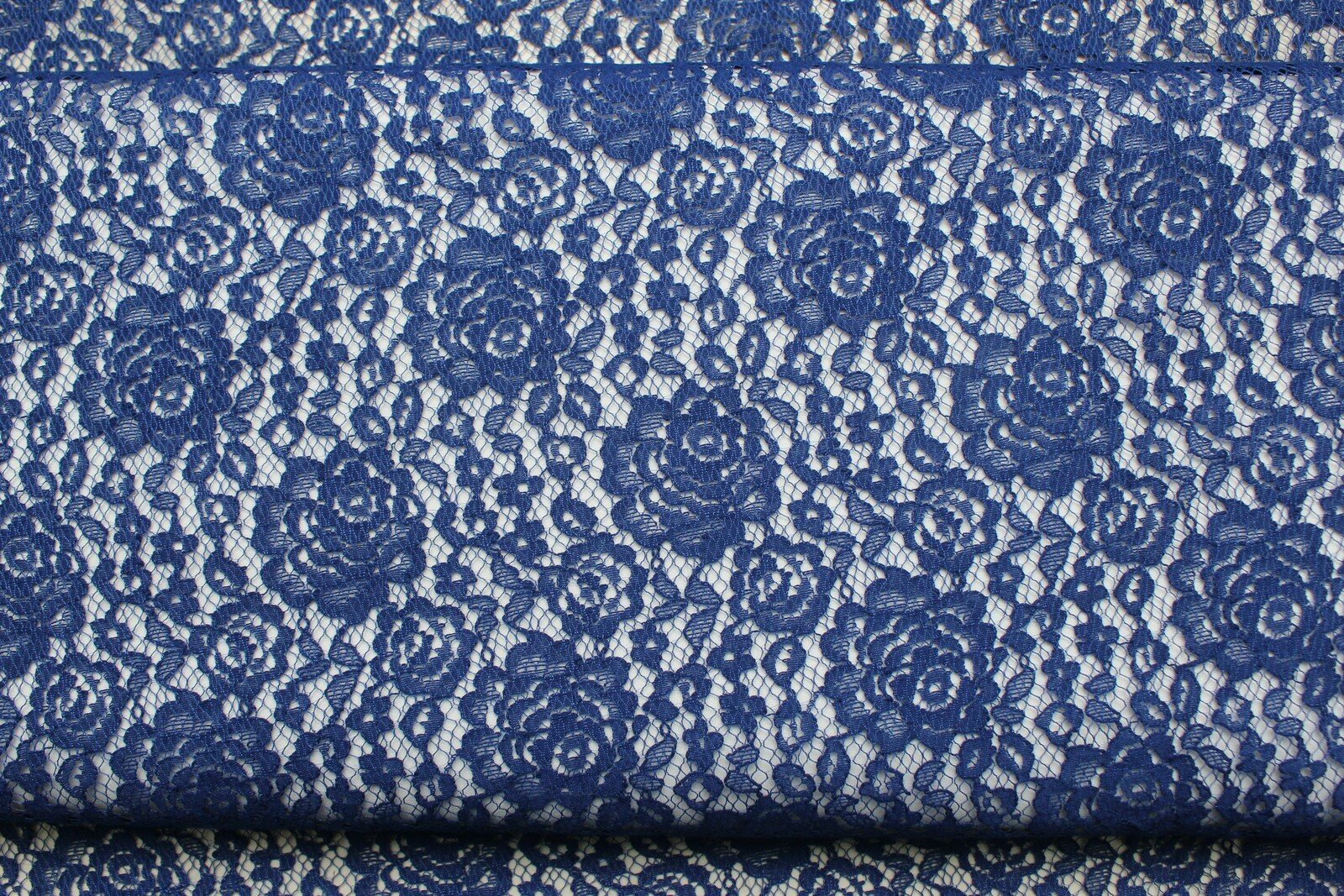 Ткань Кружево ажурное ярко-синее, 170 г/пм, ш146см, 0,5 м