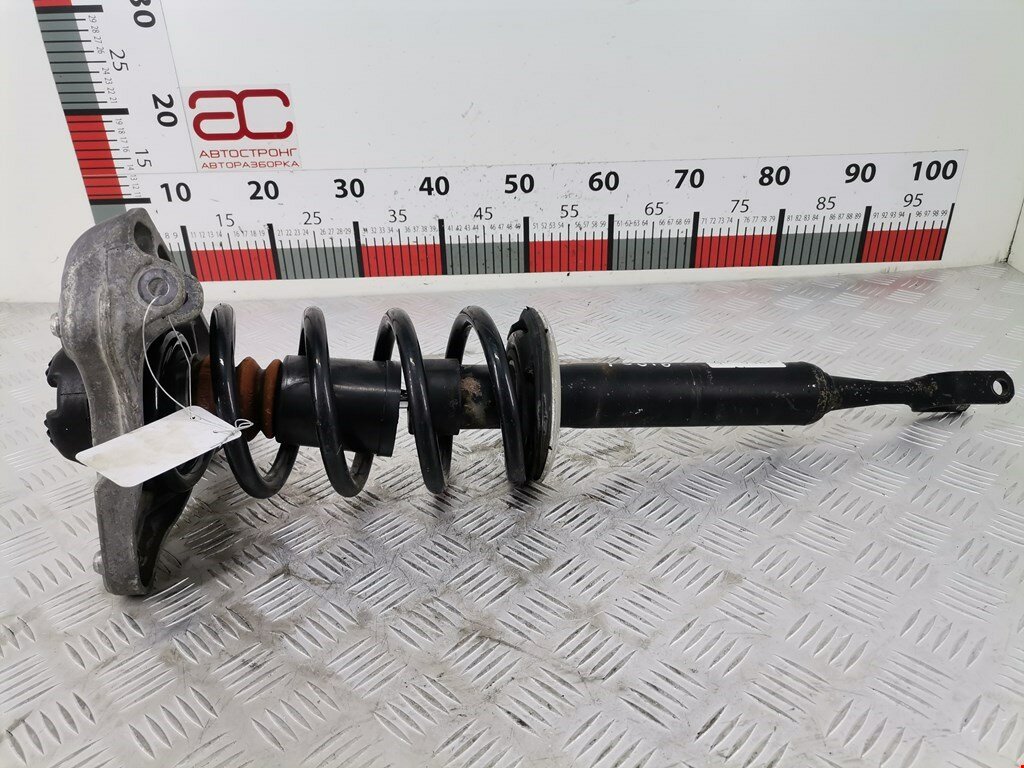 Стойка амортизатора переднего левого Audi A4 B7 8E0413031CT арт. 1535904