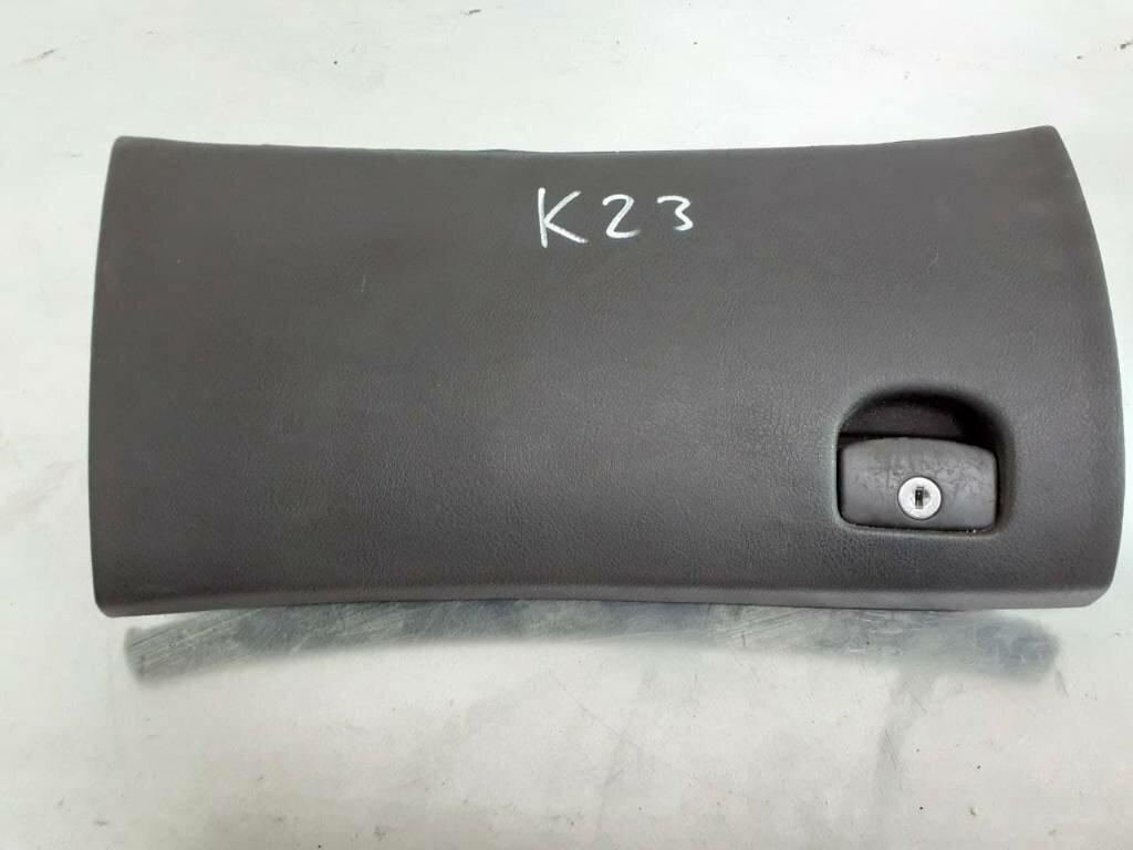 Бардачок Peugeot 607 2000