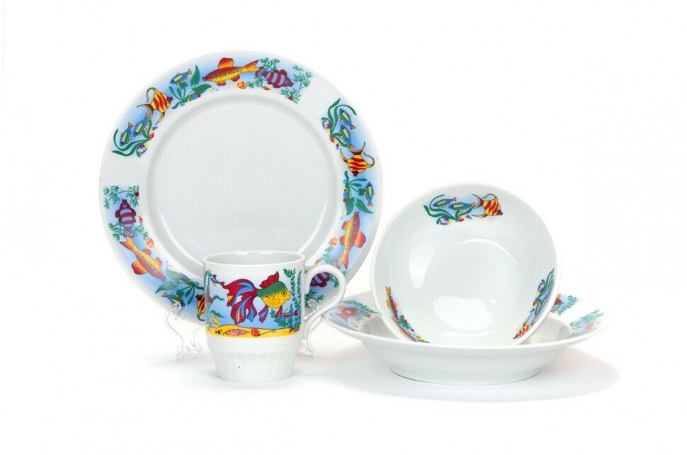 Набор детской фарфоровой посуды из 4-x предметов "Аквариум" Дулево (2 тарелки, миска, кружка) ф. Русское поле