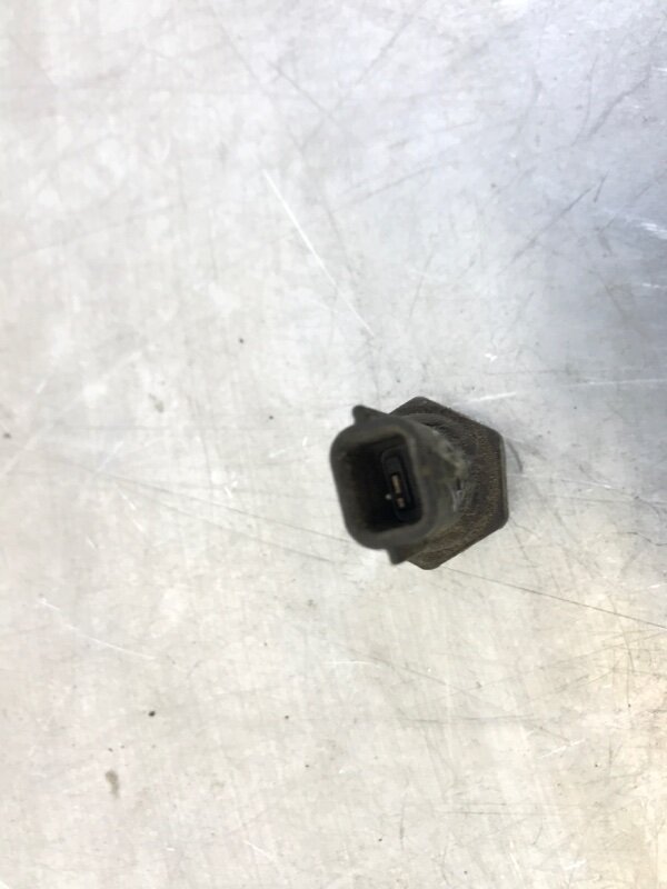 Датчик давления масла Renault Logan LS 2004 (б/у)