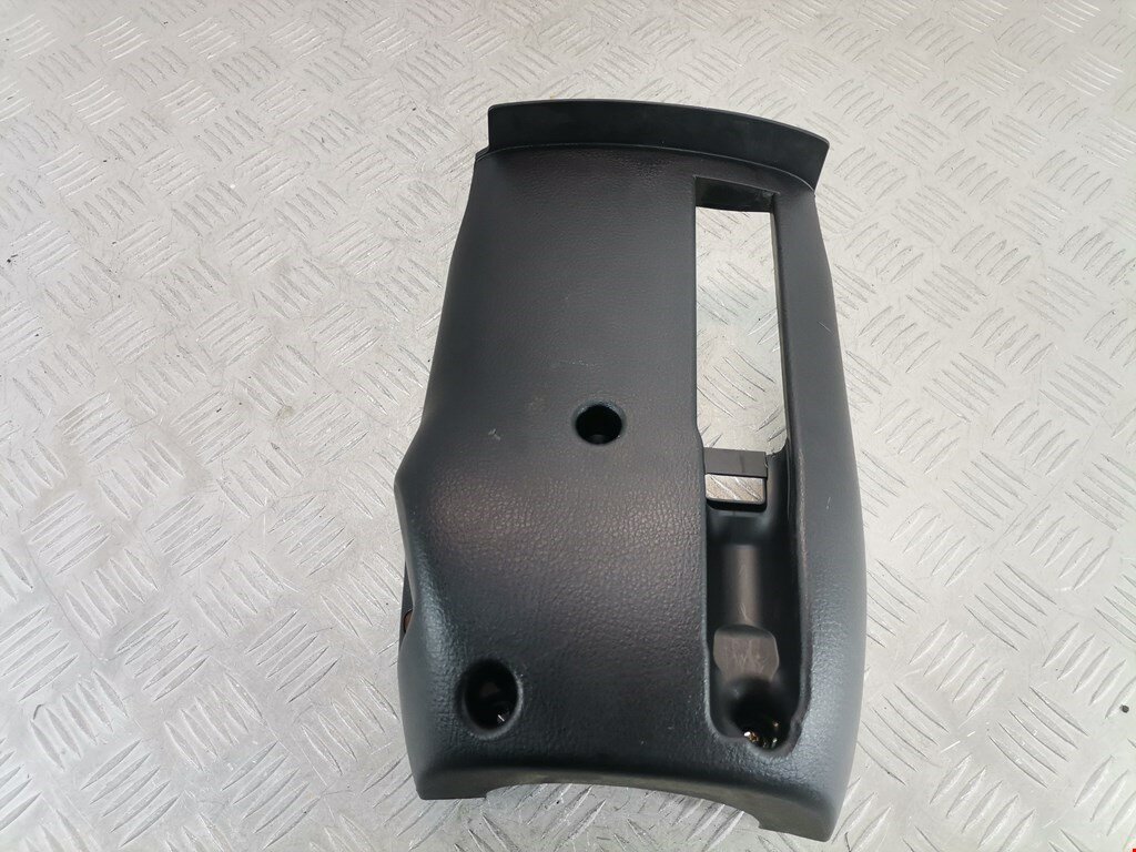 Кожух рулевой колонки Mazda 6 GG GJ6A6021XC арт. 1033580