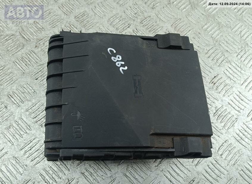 Блок предохранителей Audi A3 8P (2003-2012)