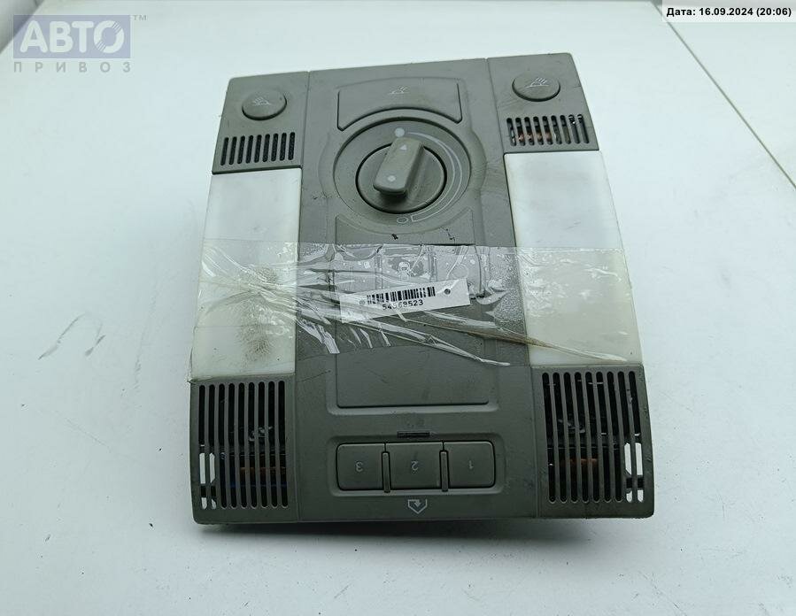 Фонарь салонный (плафон) Audi A8 D3 (2002-2010)