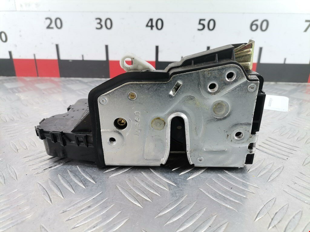 Замок двери передней правой BMW 3-Series (E46) 51217011244 арт. 1782110