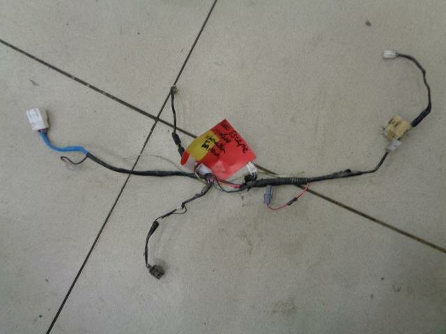 Проводка двери багажника от Ford Escape 2000-2006