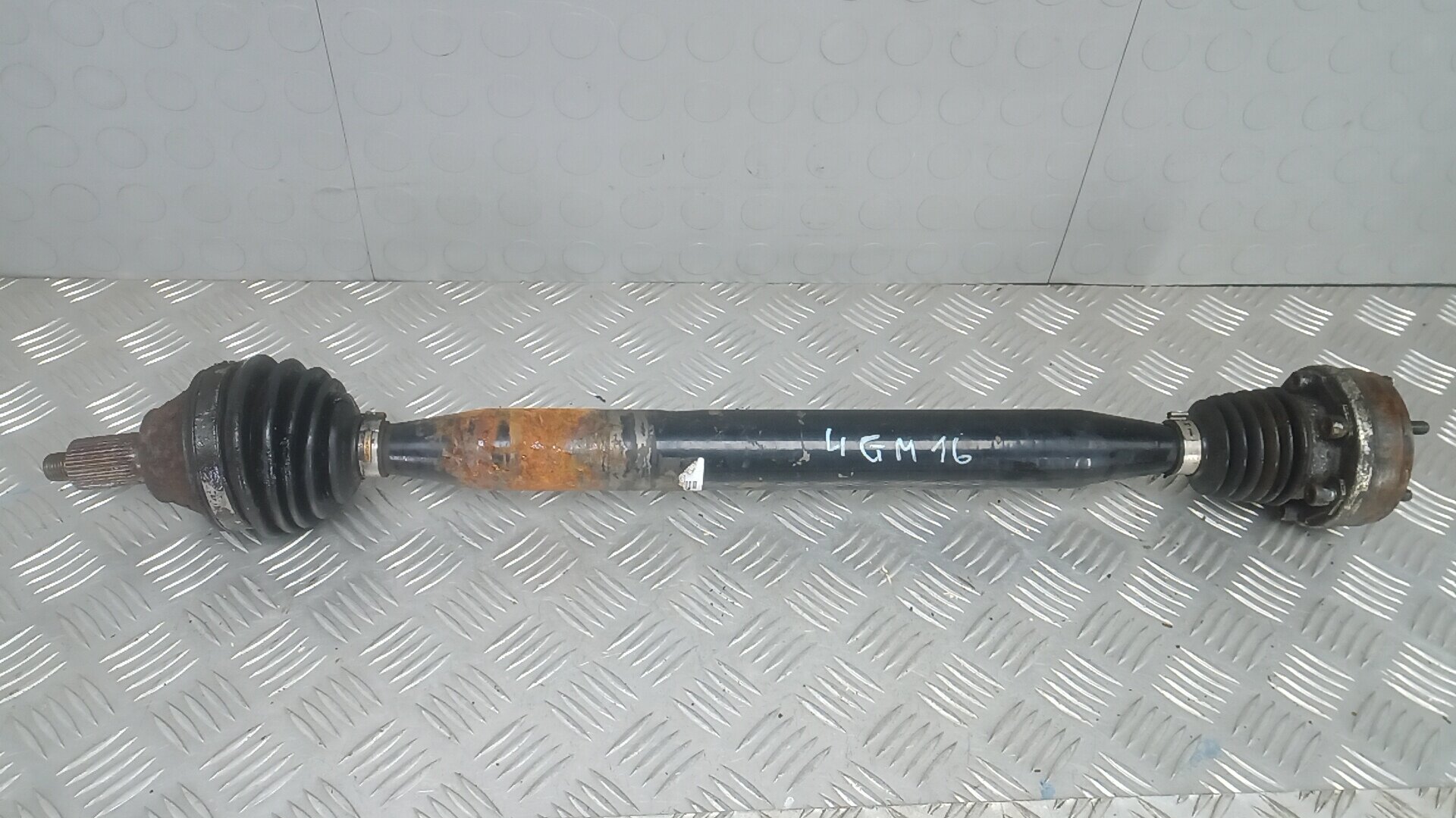 Привод передний правый VOLKSWAGEN POLO 4 (9N)