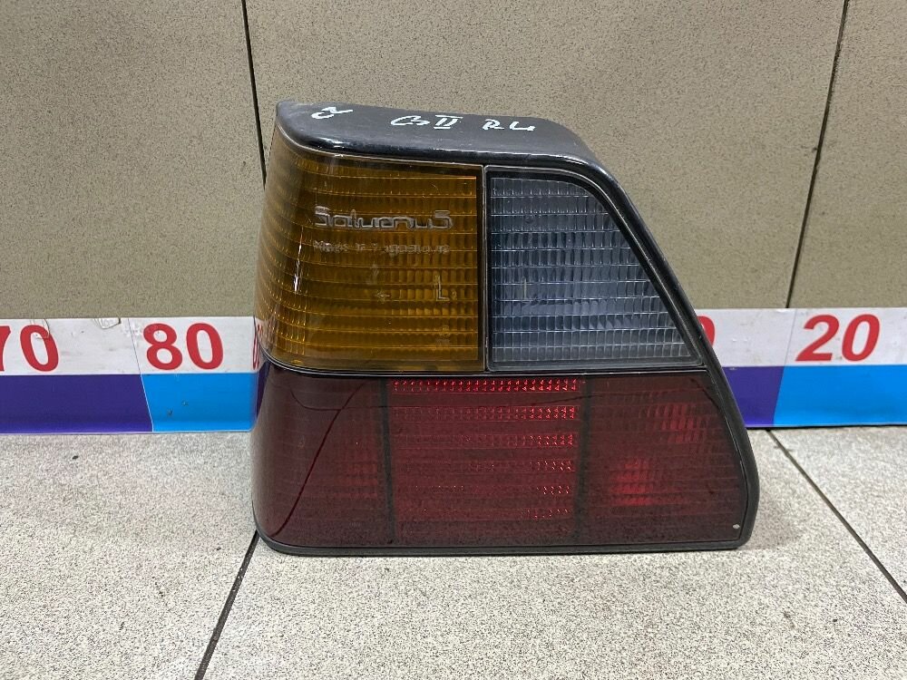 Фонарь задний левый VW Golf II