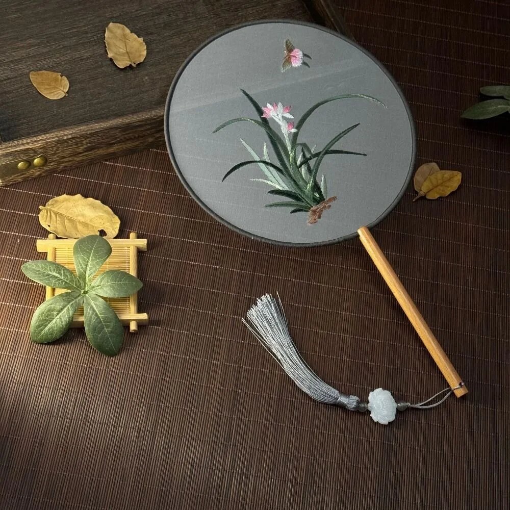 Шелковый веер ручной работы 1