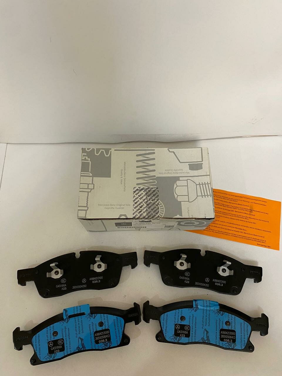 Тормозные колодки ( передние) Mercedes-Benz M/GLE-class GL/GLS-class A0004209600