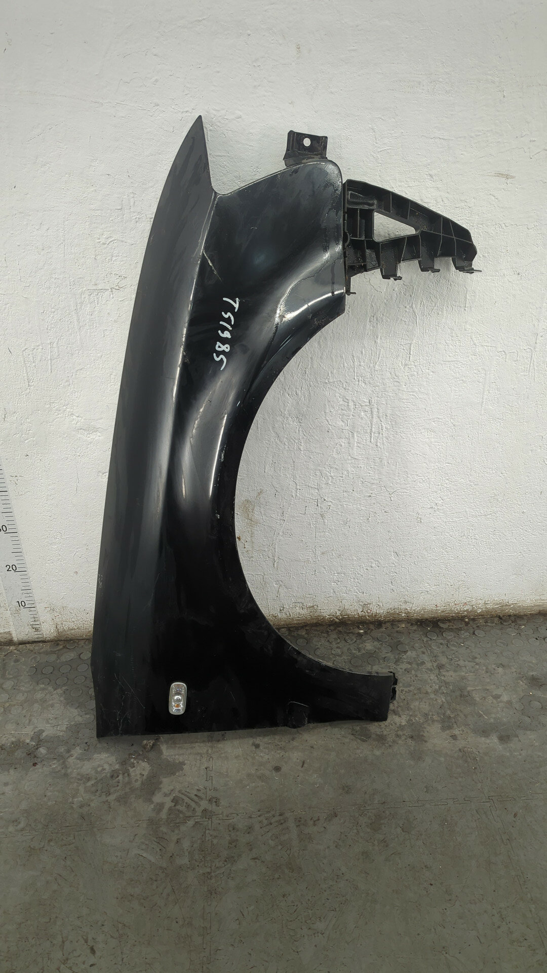 Крыло правое переднее Audi A4 (B6) Б/У
