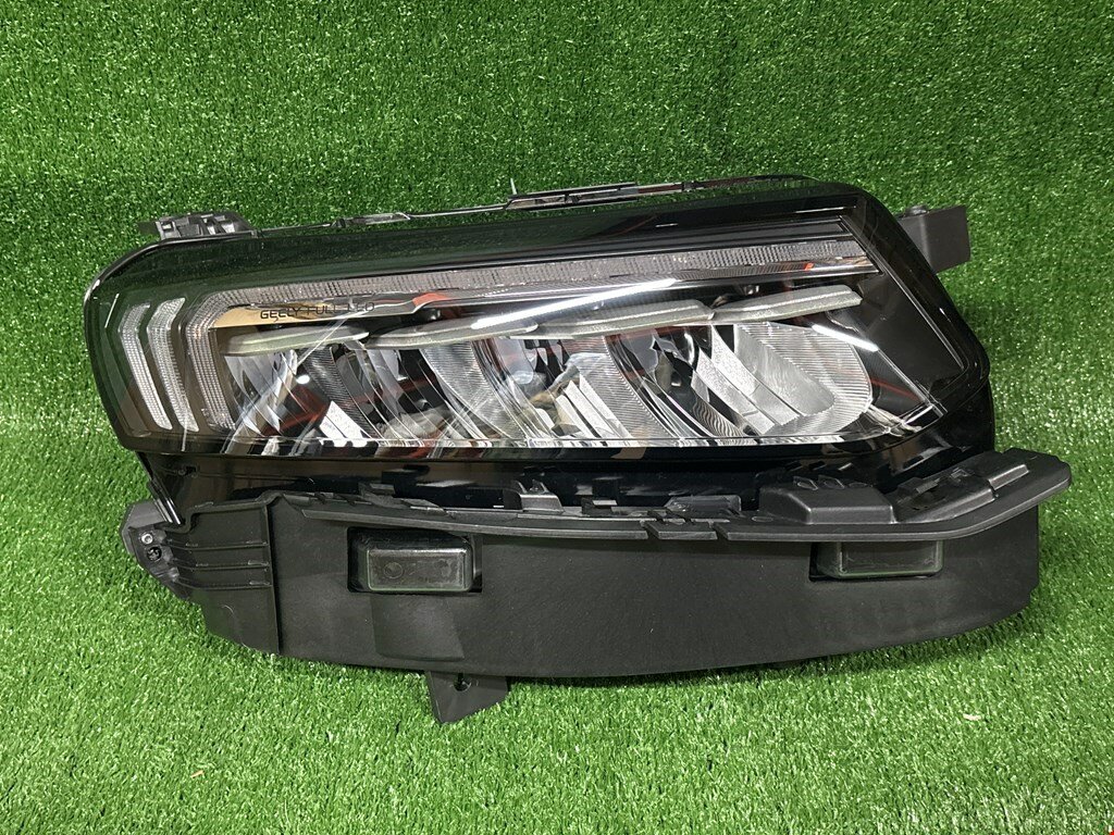 Фара правая Geely Tugella 7051040800 арт. 2264637