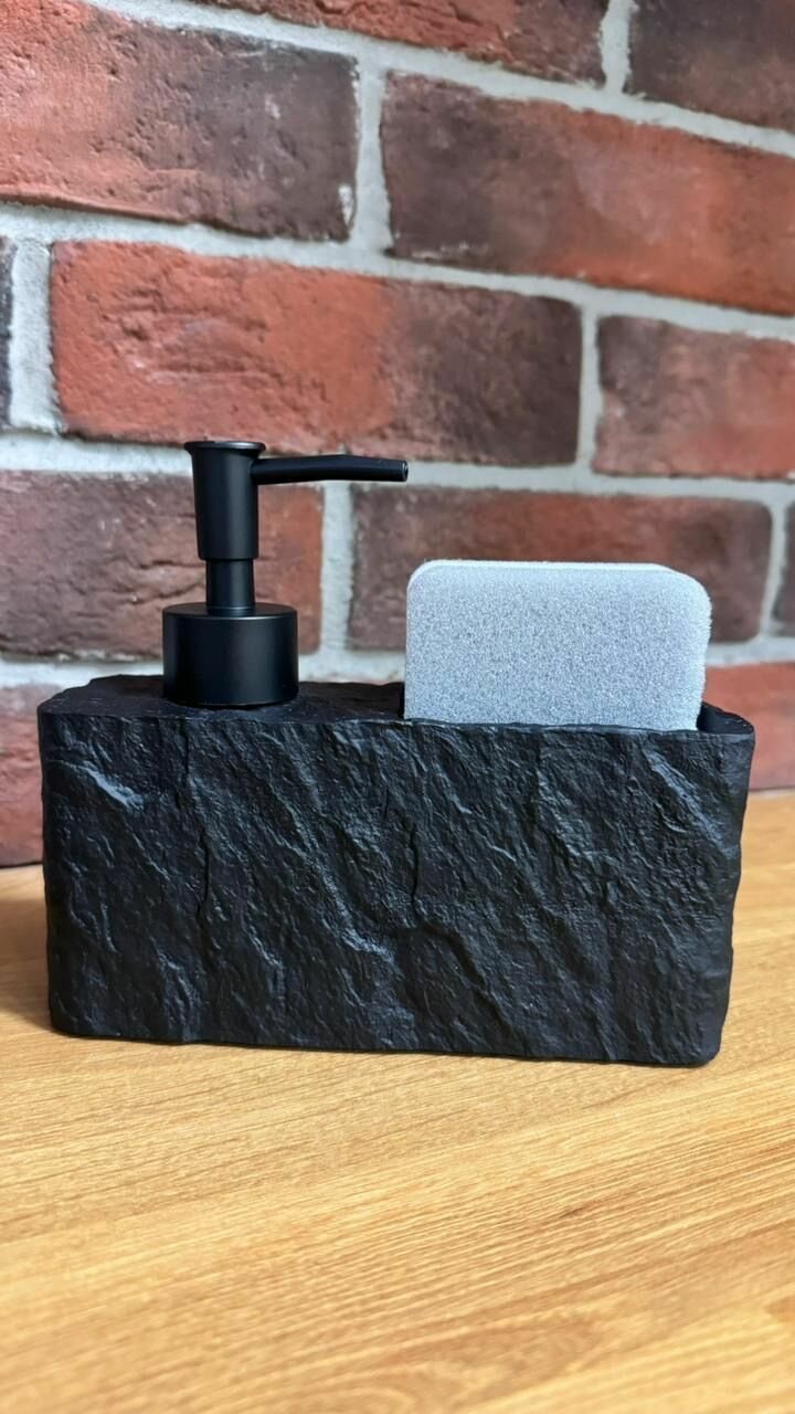 Дозатор для моющего средства на кухню , диспенсер для мыла с губкой, "Камень" с черным дозатором.