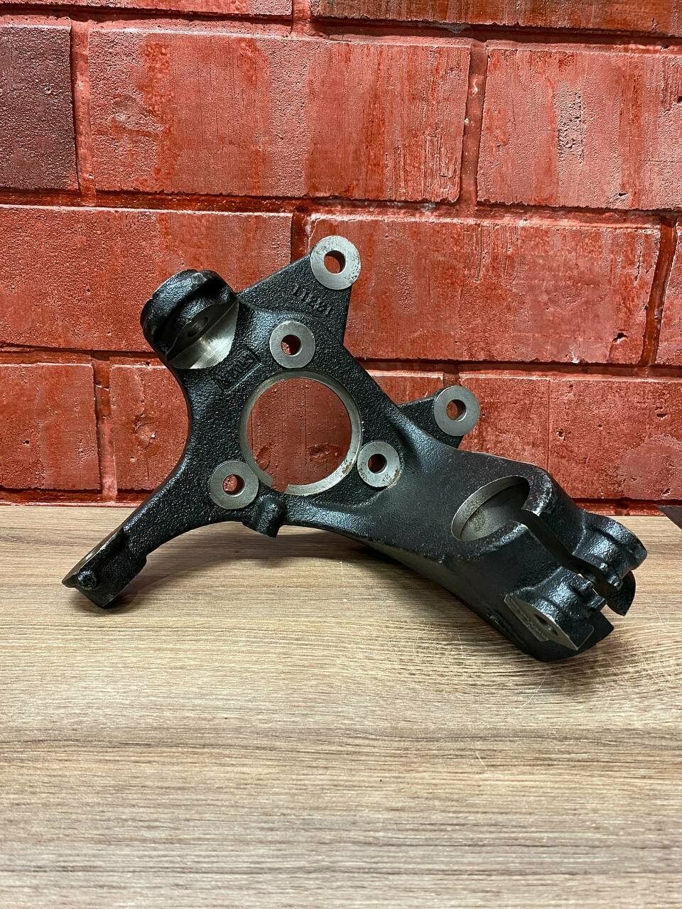 Кулак поворотный передний правый Haval Jolion