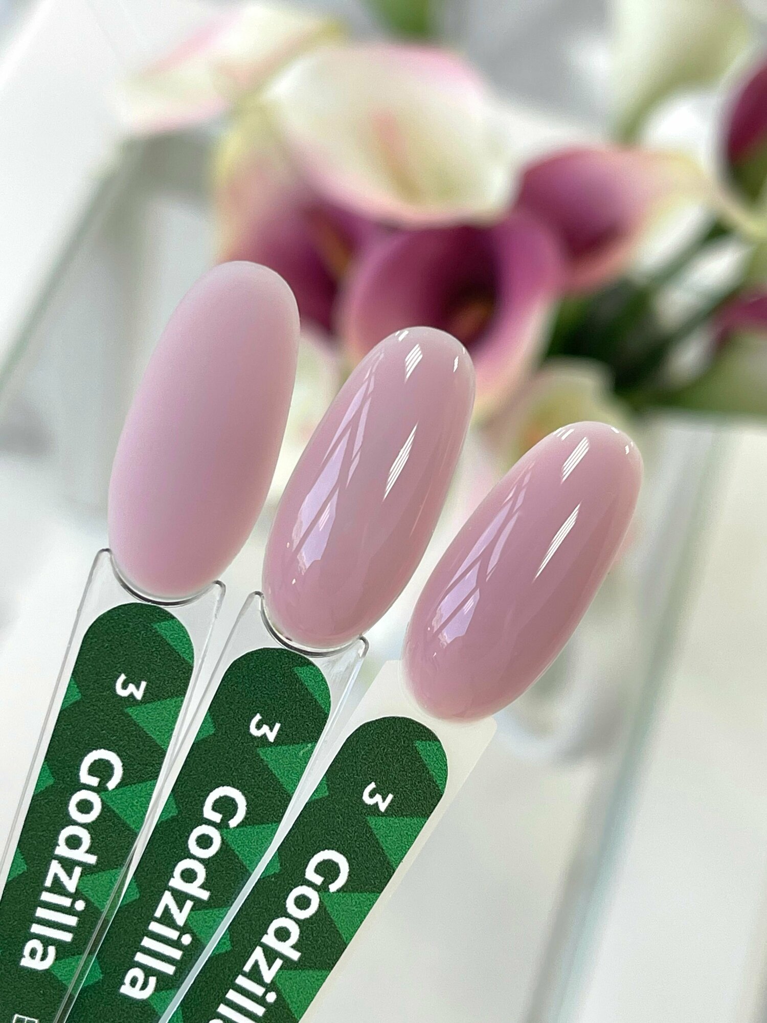 Godzila. Камуфлирующая база для гель лака. Оттенок 3.