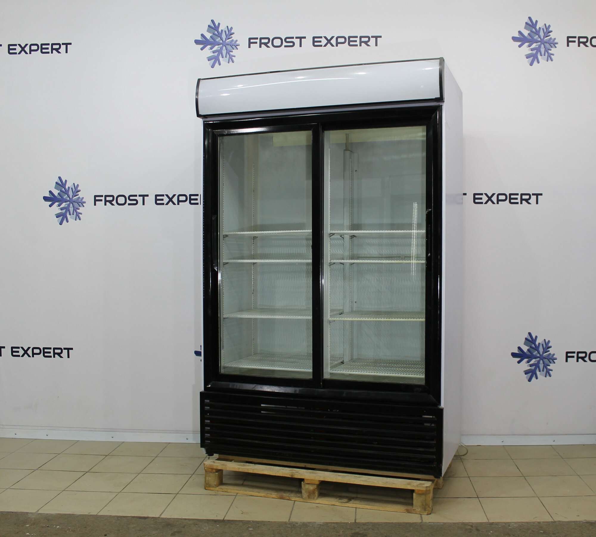 Холодильный универсальный двухдверный шкаф Frigorex FML1200