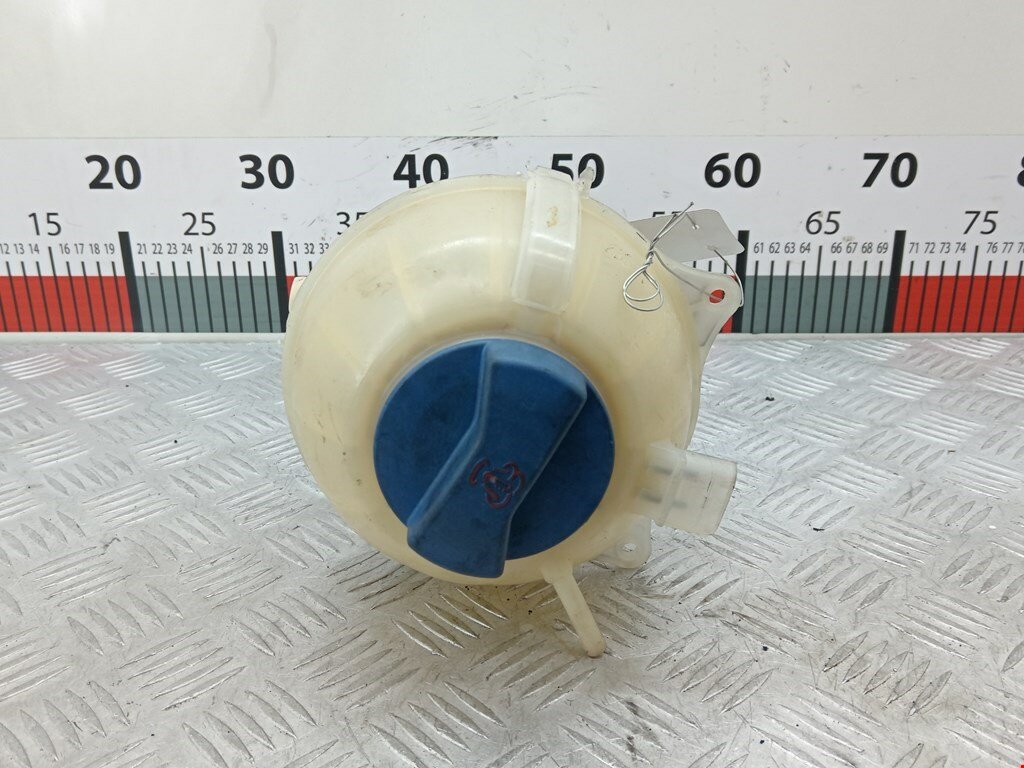 Бачок расширительный Volkswagen Polo 4 6Q0121407B арт. 2048721