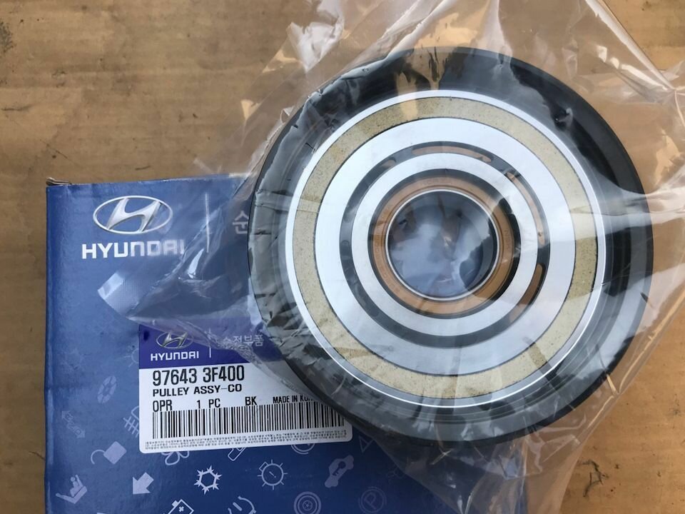 Шкив компрессора кондиционера KIA Optima 2005-2010 / арт. 976433F400 / бренд MOBIS