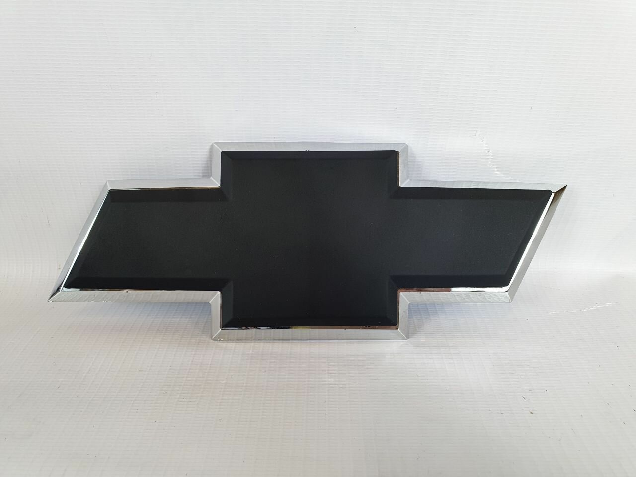 Шильдик 2123 Эмблема на решетку радиатора нового образца (матовый)