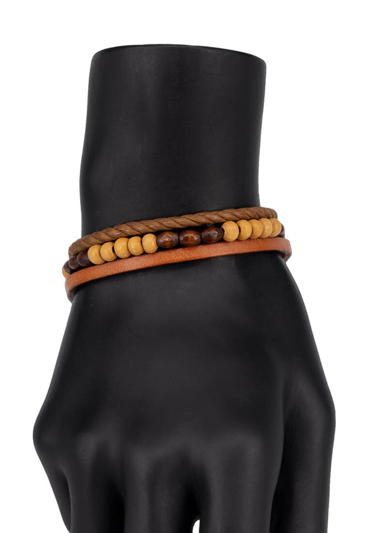 Плетеный браслет