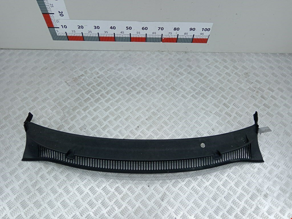 Дождевик (жабо) Volkswagen Fox 5Z0819415 арт. 2014653