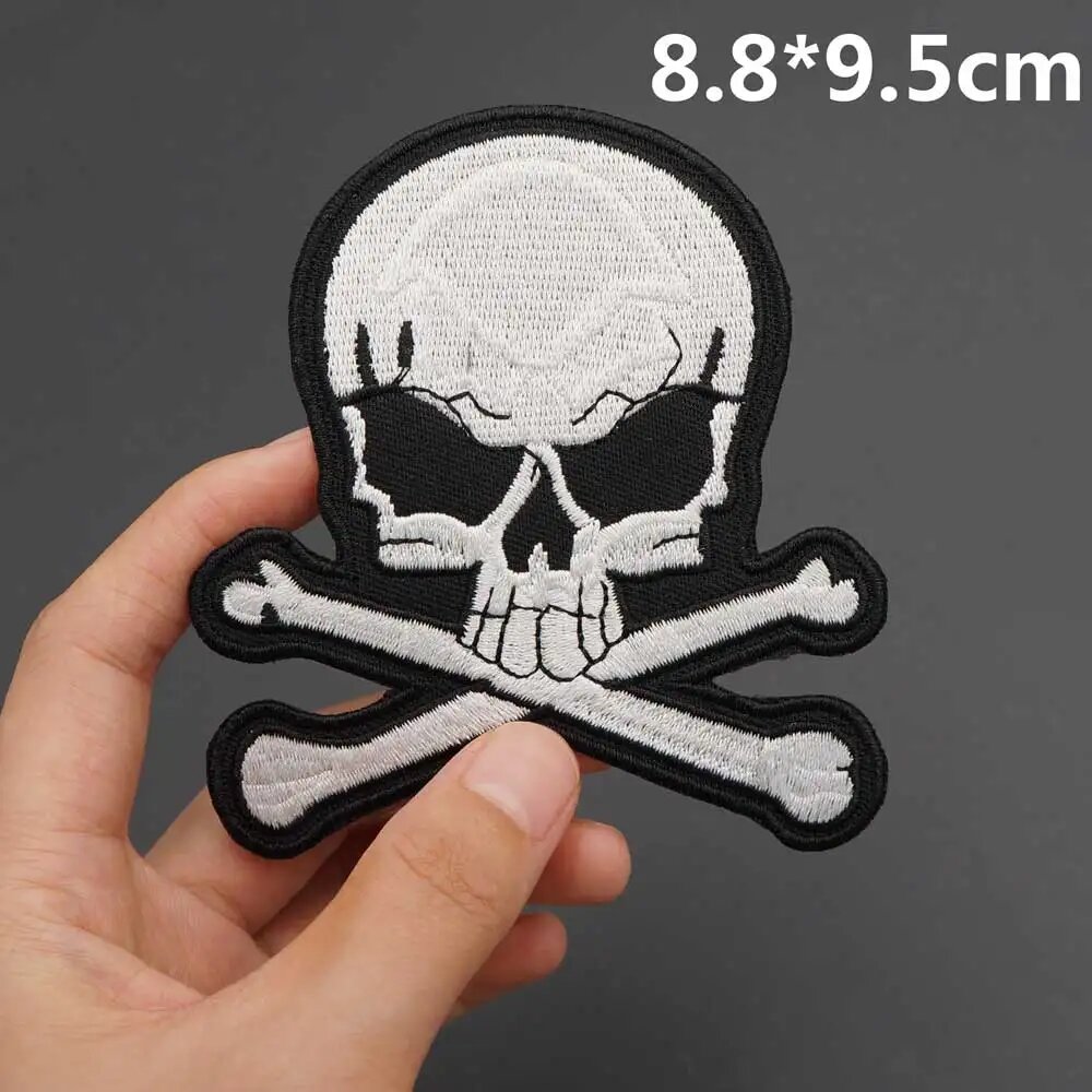 Вышитые байкерские нашивки с черепом Черный, AJ 27-2