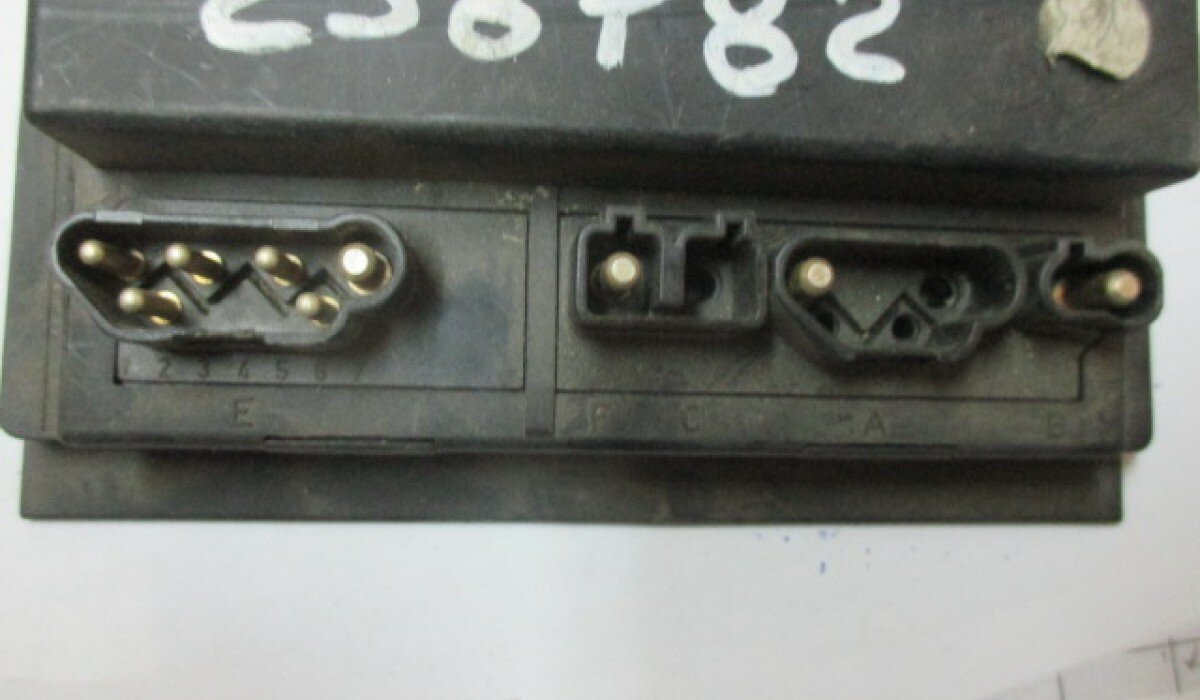 Блок электронный W210 E-klasse Mercedes-Benz A2105450205