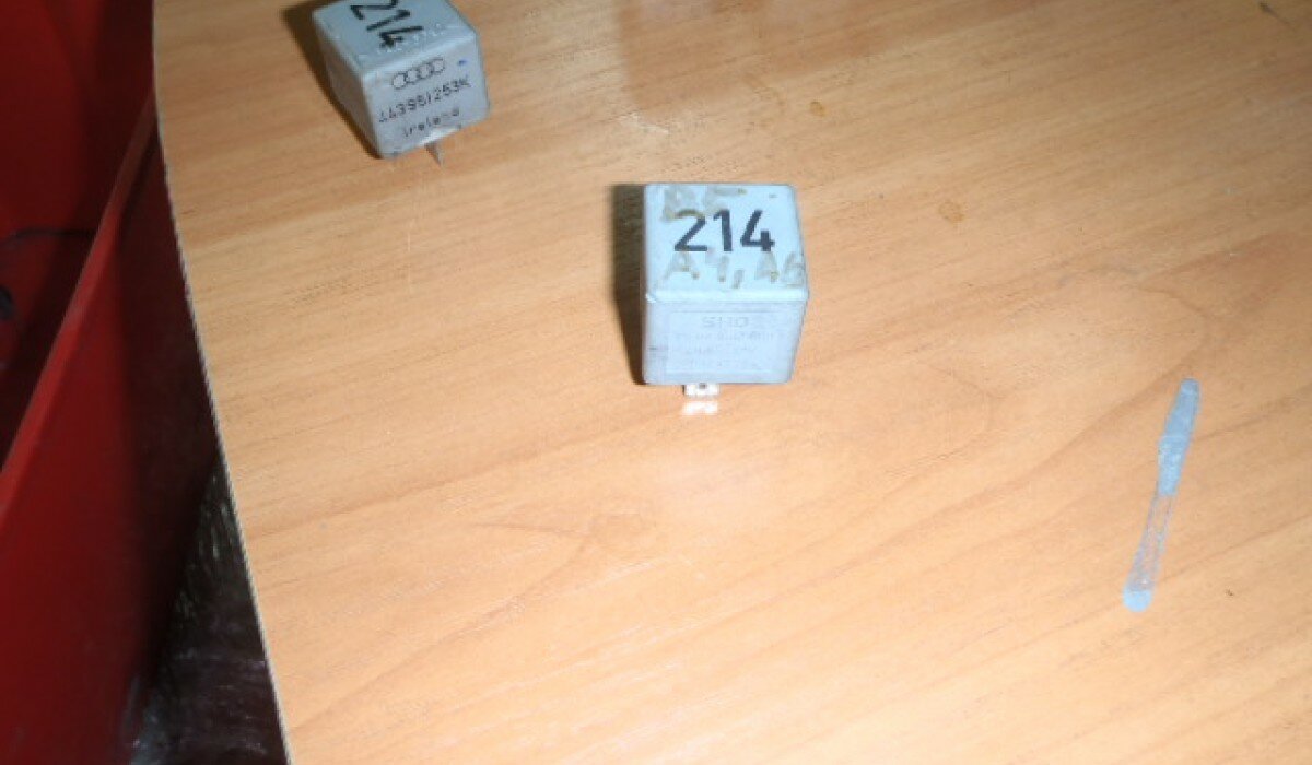 Реле Passat (B5) Volkswagen