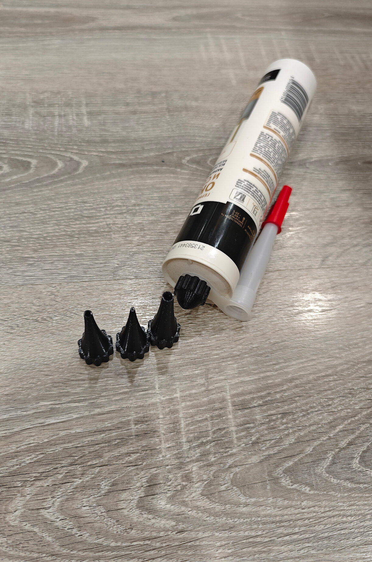 Насадки на клей, герметик