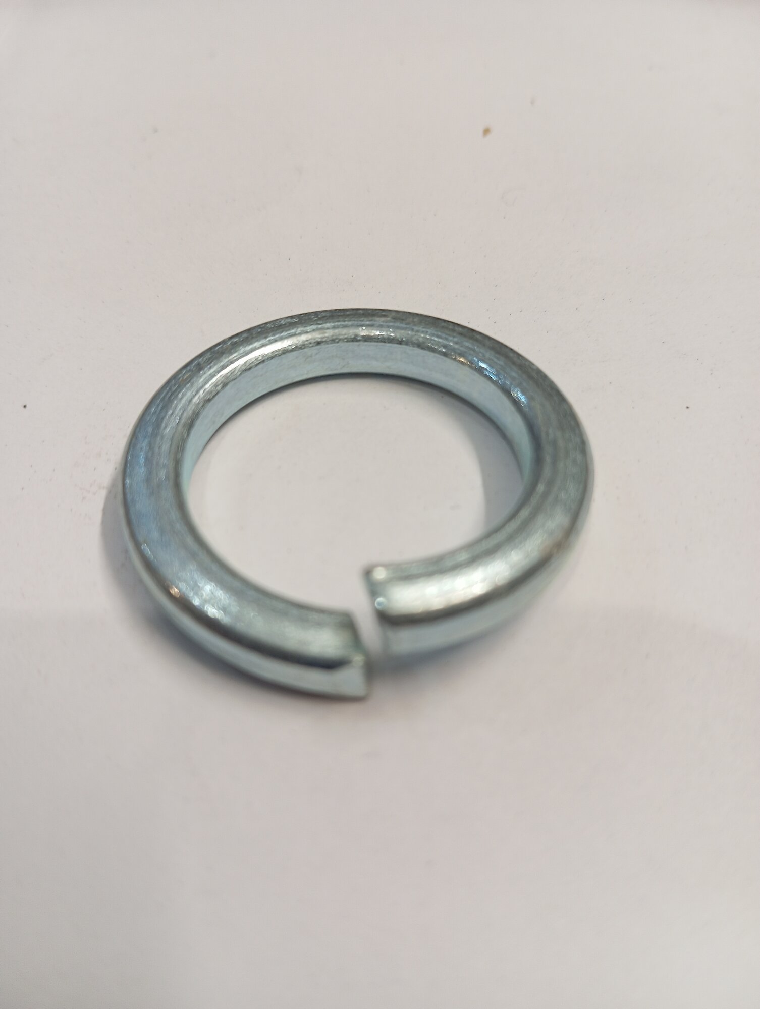 Гровер 24 мм . в упаковке 30 шт