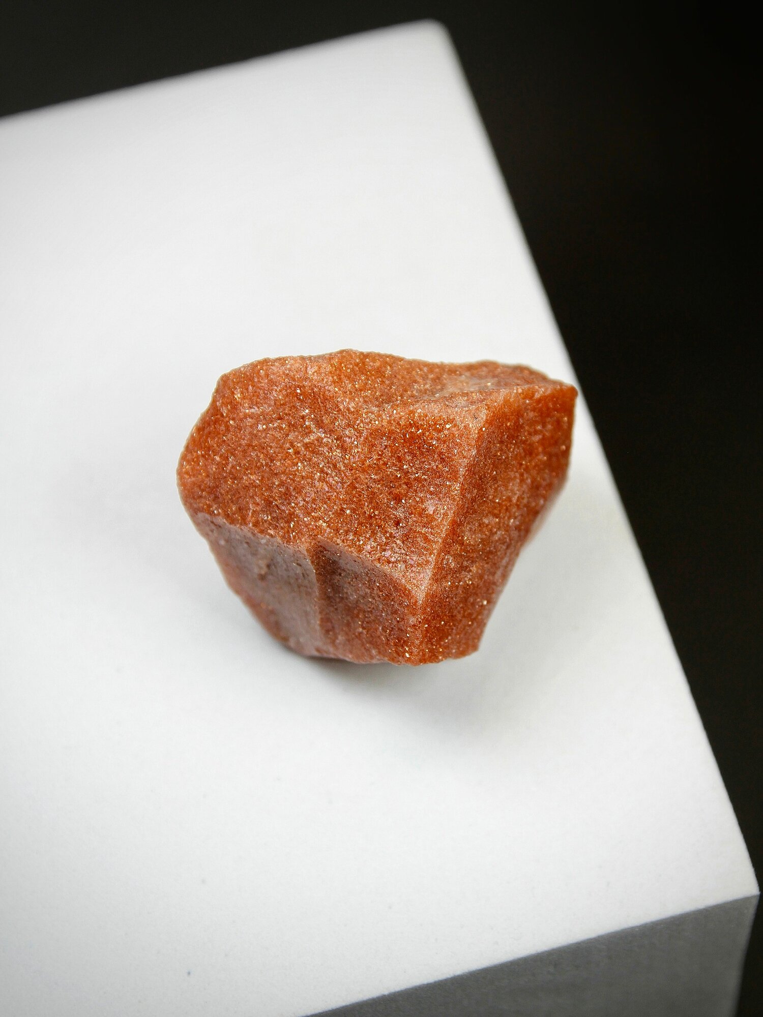 Оберег, амулет Авантюрин коричневый - 3-3.5 см, имитированный камень, самоцвет, колотый, 1 шт - притягивает удачу и денежную энергию