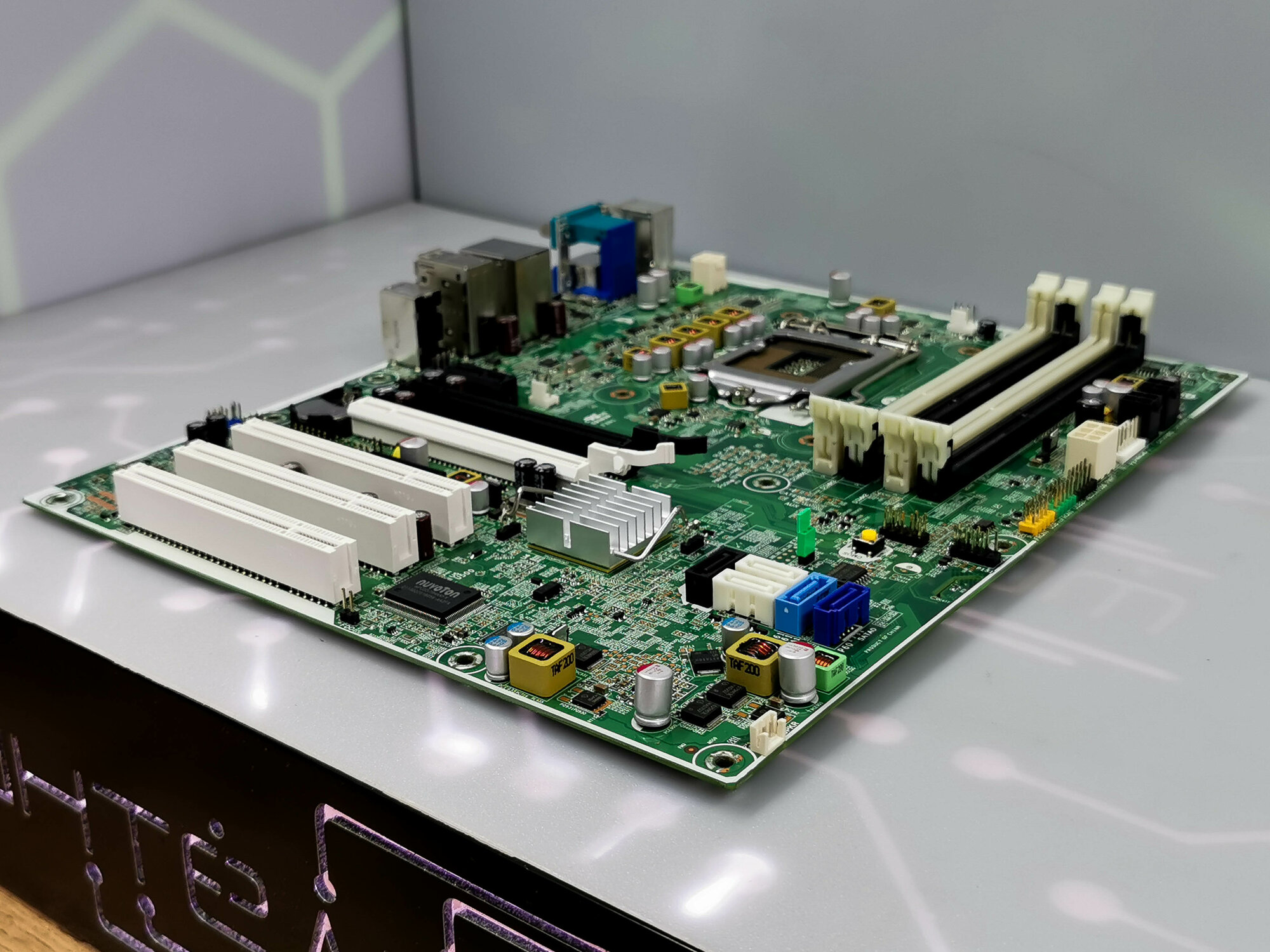 Материнская плата HP Compaq Elite 8300 Socket LGA1155 Carver rev A 657096-001 657096-501 657096-601 Intel Q77 AТX