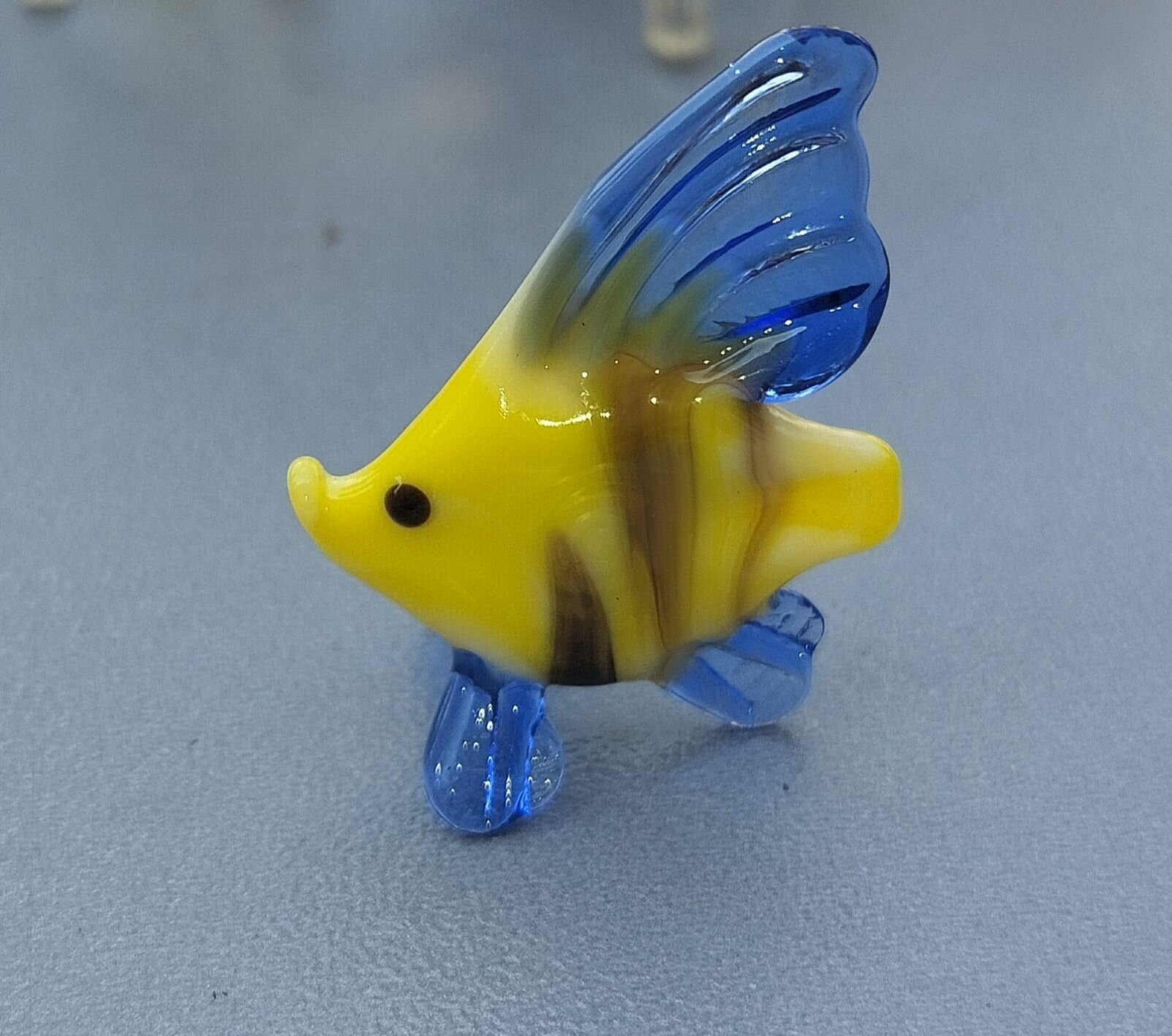Стеклянная микро фигурка рыба