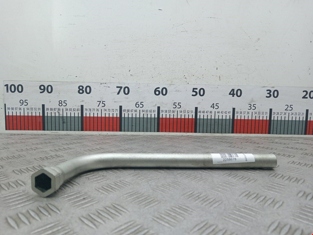 Ключ баллонный Audi A6 C7 8N0012219 арт. 2258678