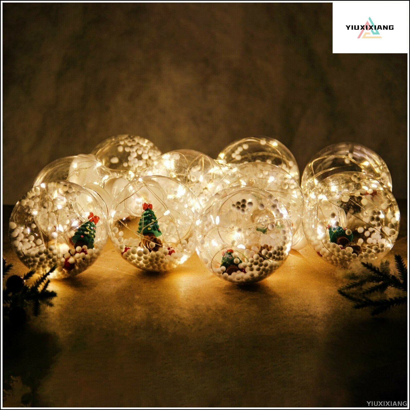 Эксклюзивная теплая желтая гирлянда 3м на 0.7м с новогодними украшениями в стиле бахромы Шарики Капелька росы