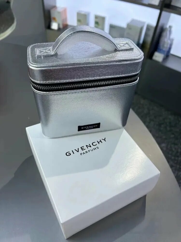 Косметичка