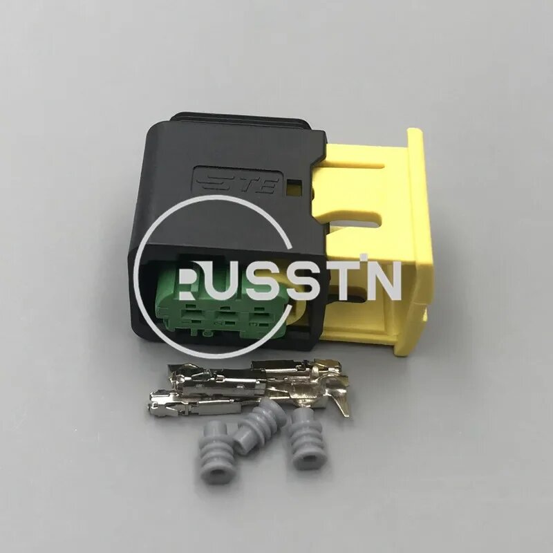 Зеленая розетка для авто 3-1418448-1 1 Set