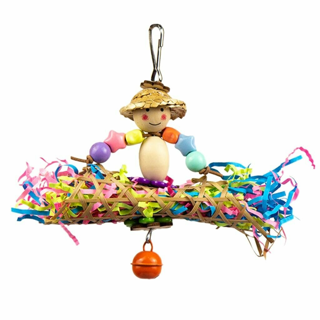 Попугай стиснул зубы и оскалил пасть игрушечному пугалу