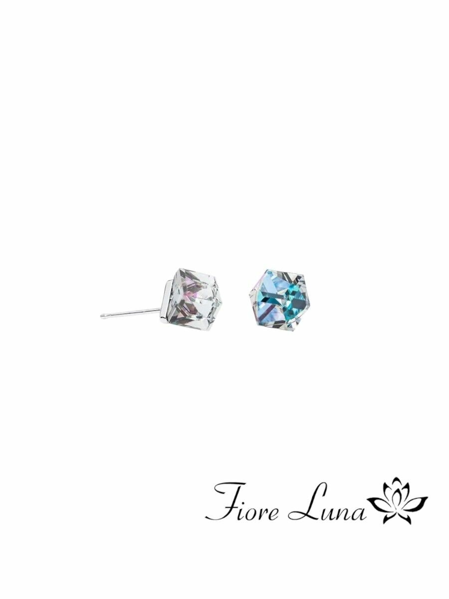 Серьги пусеты, кристаллы Swarovski, хрусталь, кристалл