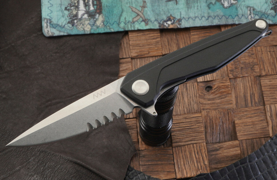 Складной нож ANV Z300 (Liner lock, черная G10, Sleipner, серрейтор)
